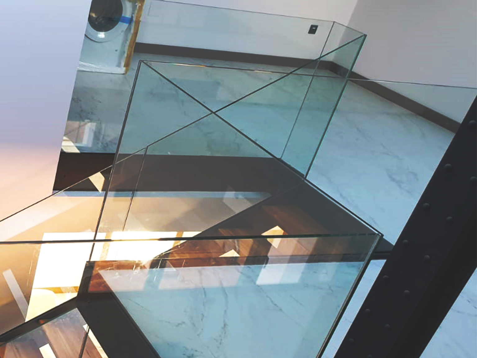 Barandilla con vidrio (Contrucciones Lorenzo Garcia Blanco) - deglass.es